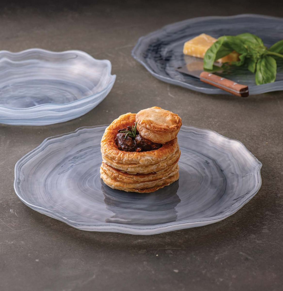 ArdaCam Amorf Serving Plate - Black & White, 33 cm – ETTC